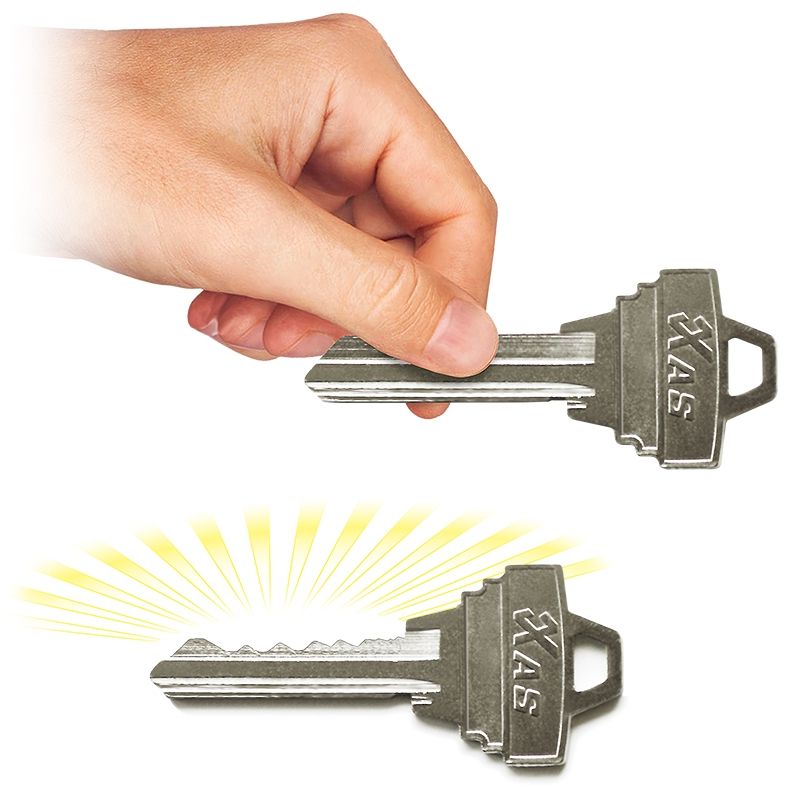 Melting Key - Magician Changes A Key Blank Into A Duplicate of A Regul ...